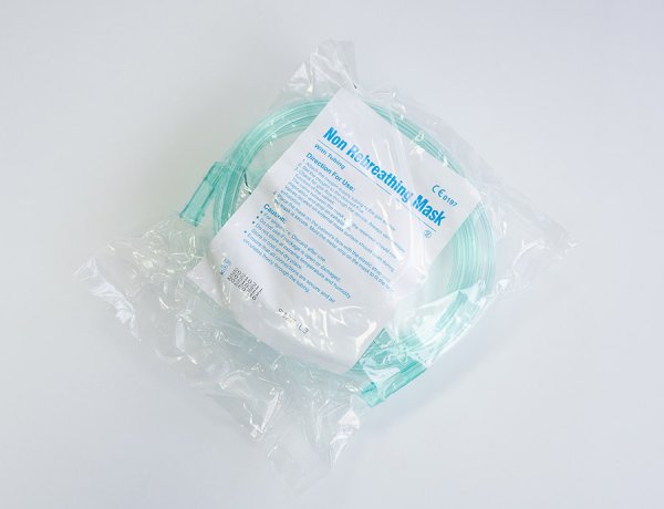 Non rebreathing Oxygen Mask with Reservoir Bag
